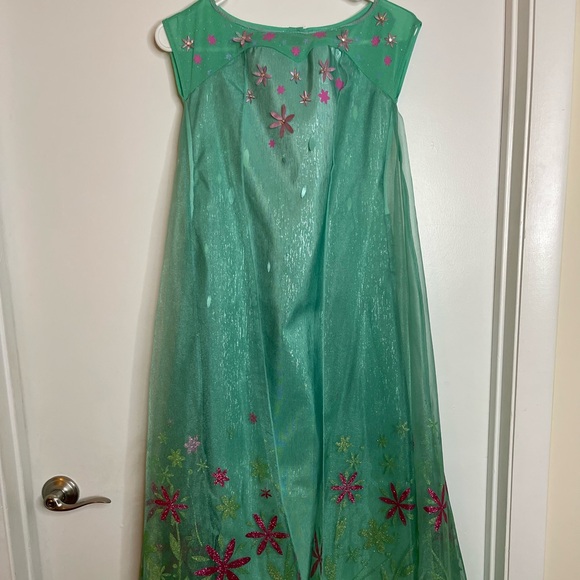 Disney | Costumes | Disney Elsa Supreme Frozen Costume Size Light Green ...